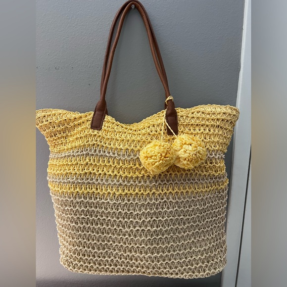 Old Navy | Bags | Old Navy Yellow Straw Tote Bag Straw Tote With Zipper ...
